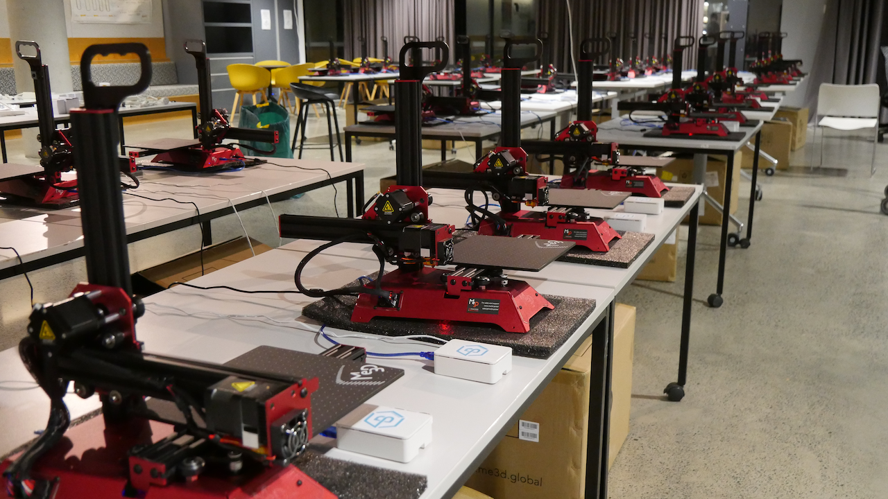 BuildBee | Commercial 3D Printing